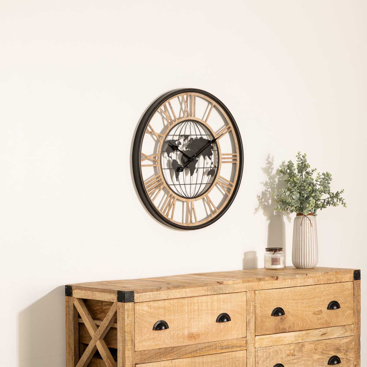 Reloj De Pared De Metal Mundo 67Cm | atmosphera | hôma